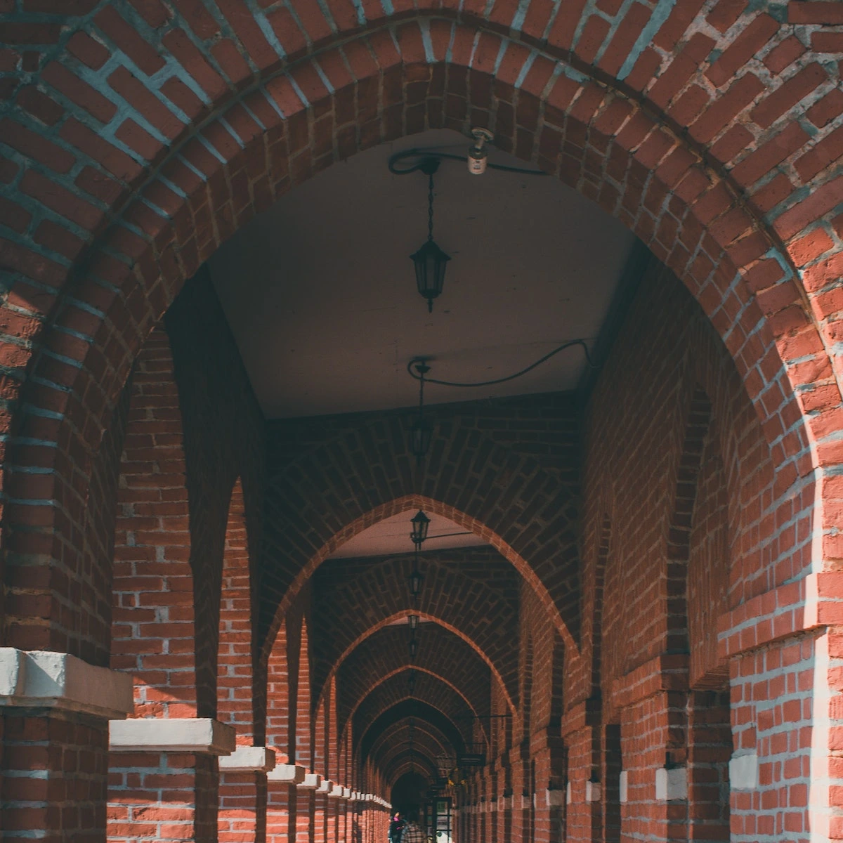 Three Design Advantages To Using Round Bricks Over Traditional Bricks ...